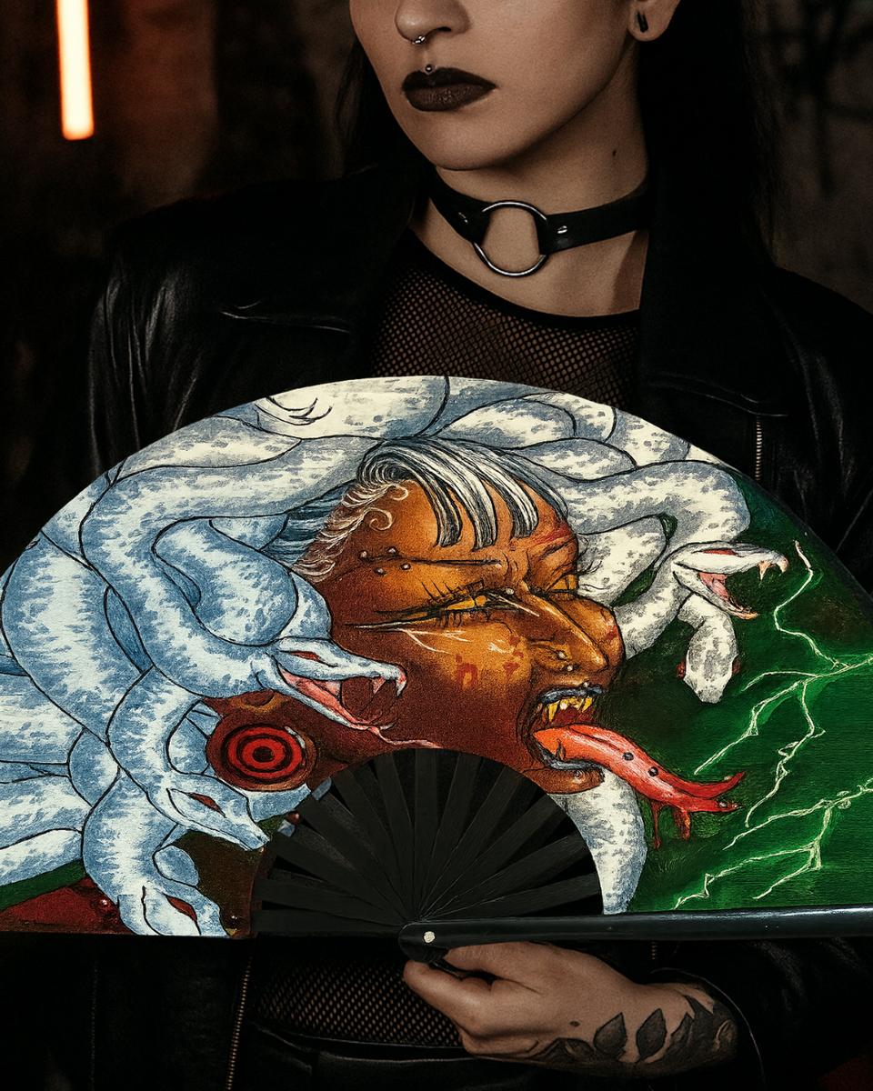Medusa Clack Fan – Alter Ego Expressions